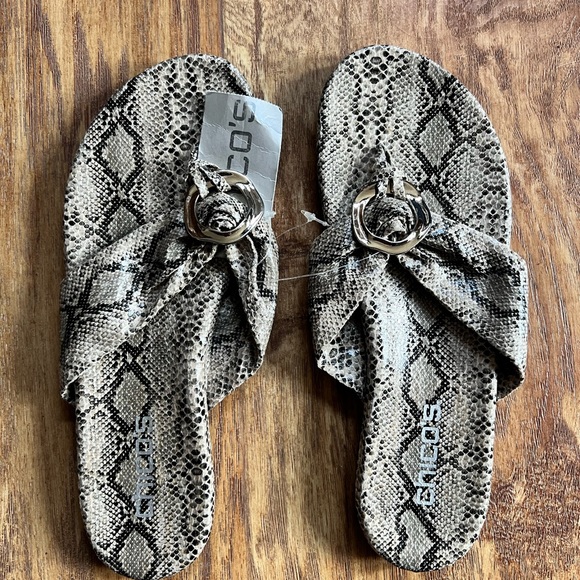 Chico's | Shoes | Ladies Size 7 Chicos Python Snake Print Sandals ...